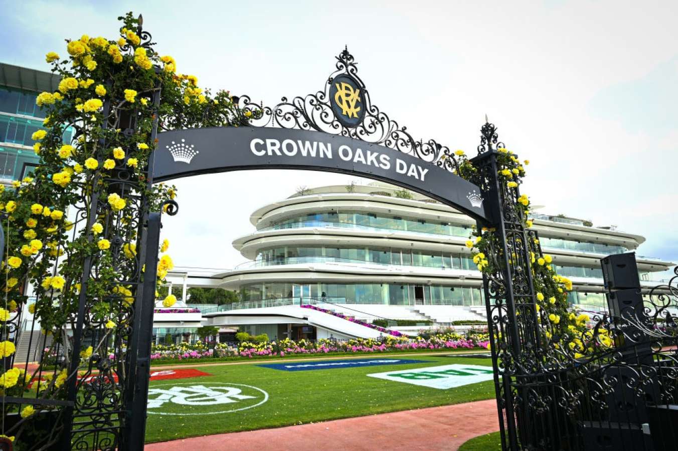 Oaks Day selections: Tips and best bets for Flemington and Hawkesbury ...