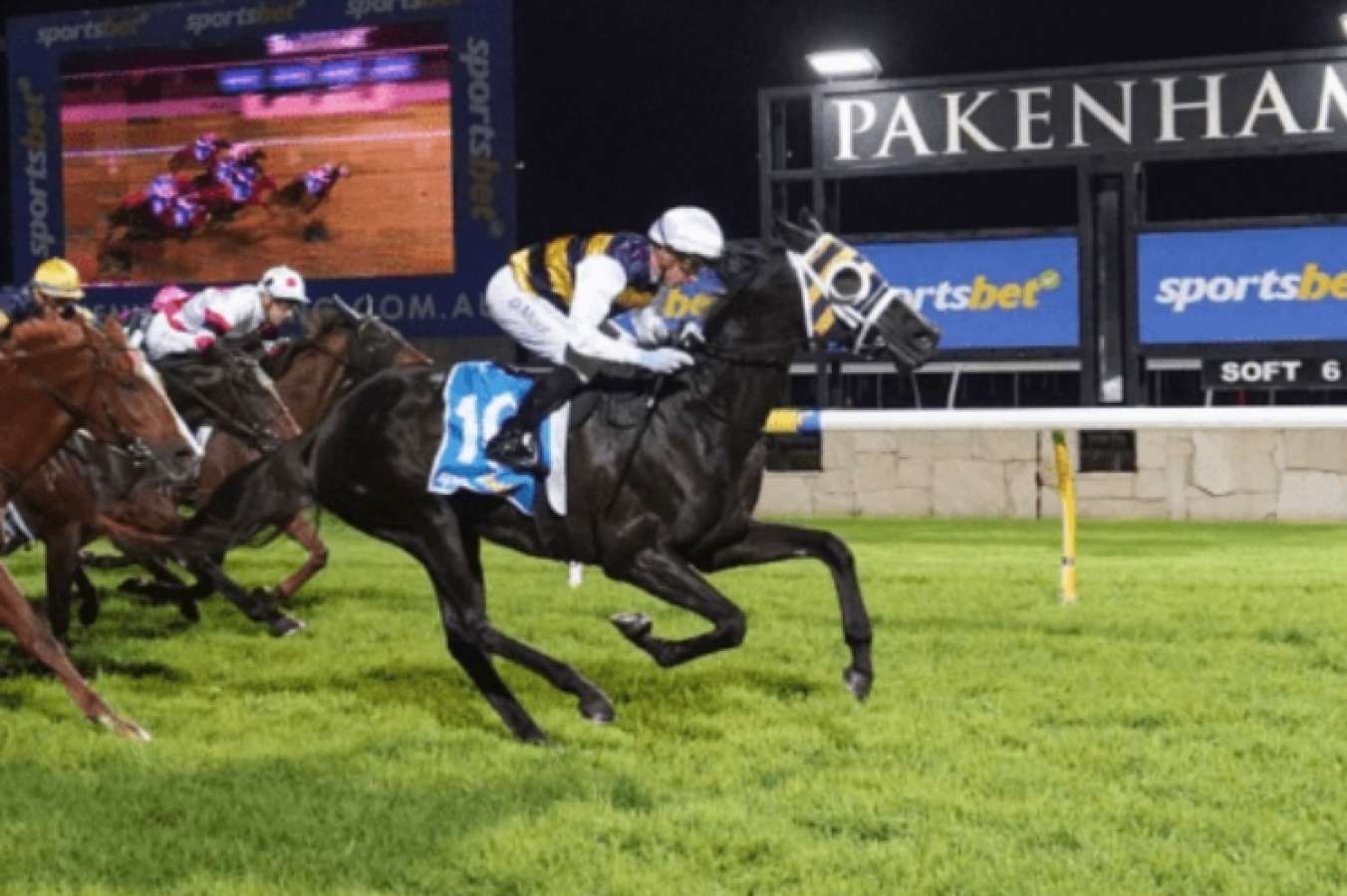 Best bets and expert tips for Pakenham races Friday night