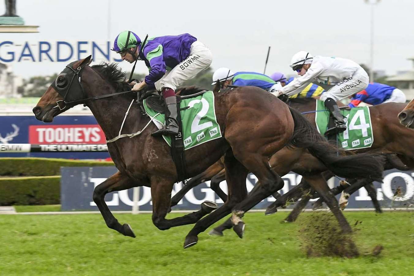 Invincible Knight surges to victory