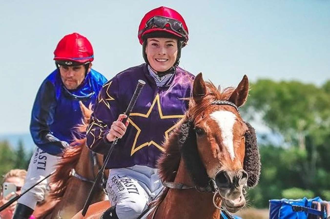 Apprentice jockey Megan Taylor dies in New Zealand race fall