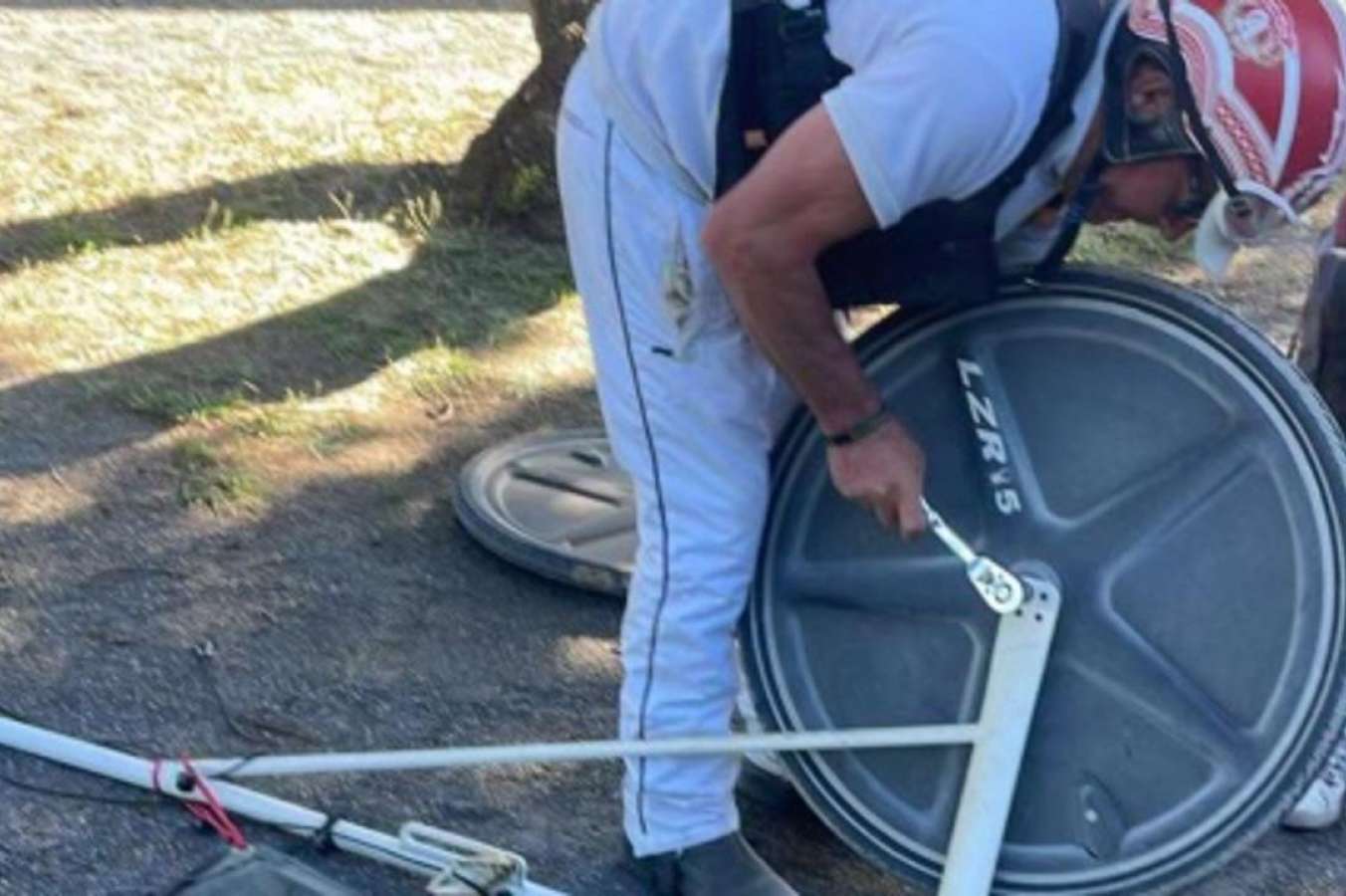 MUST WATCH: Champion driver Chris Alford's bizarre sulky collapse