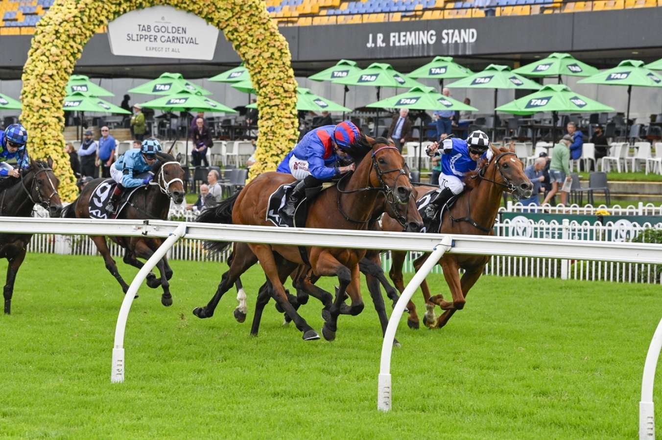 Dubai Honour sets up Queen Elizabeth blockbuster with Tancred Stakes win