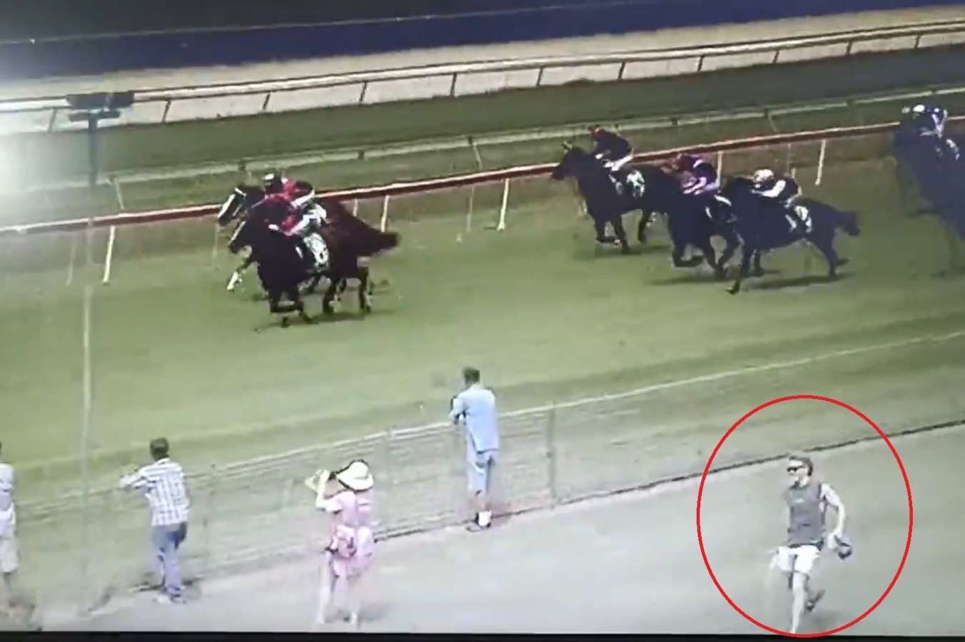 Punter seemingly tears a hamstring racing horses at Ballina