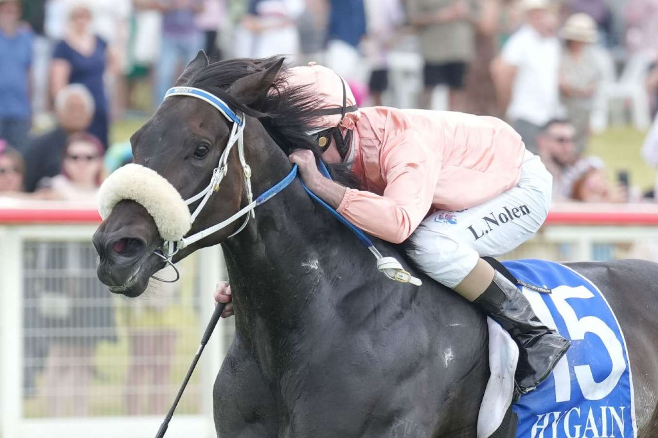 Black Caviar's daughter Invincible Caviar shows class in Pakenham win