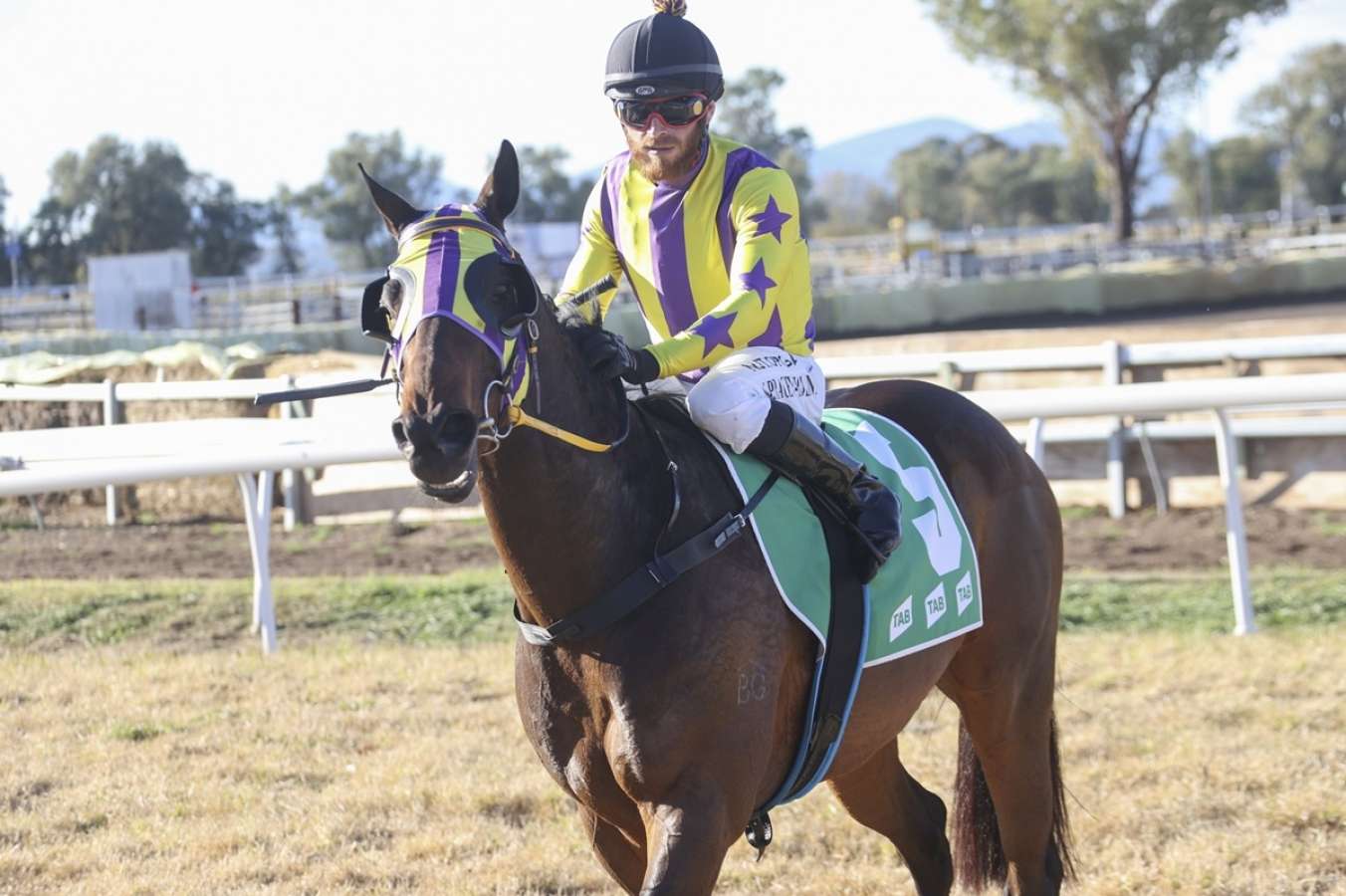 Jockeys to step into boxing ring for injured rider