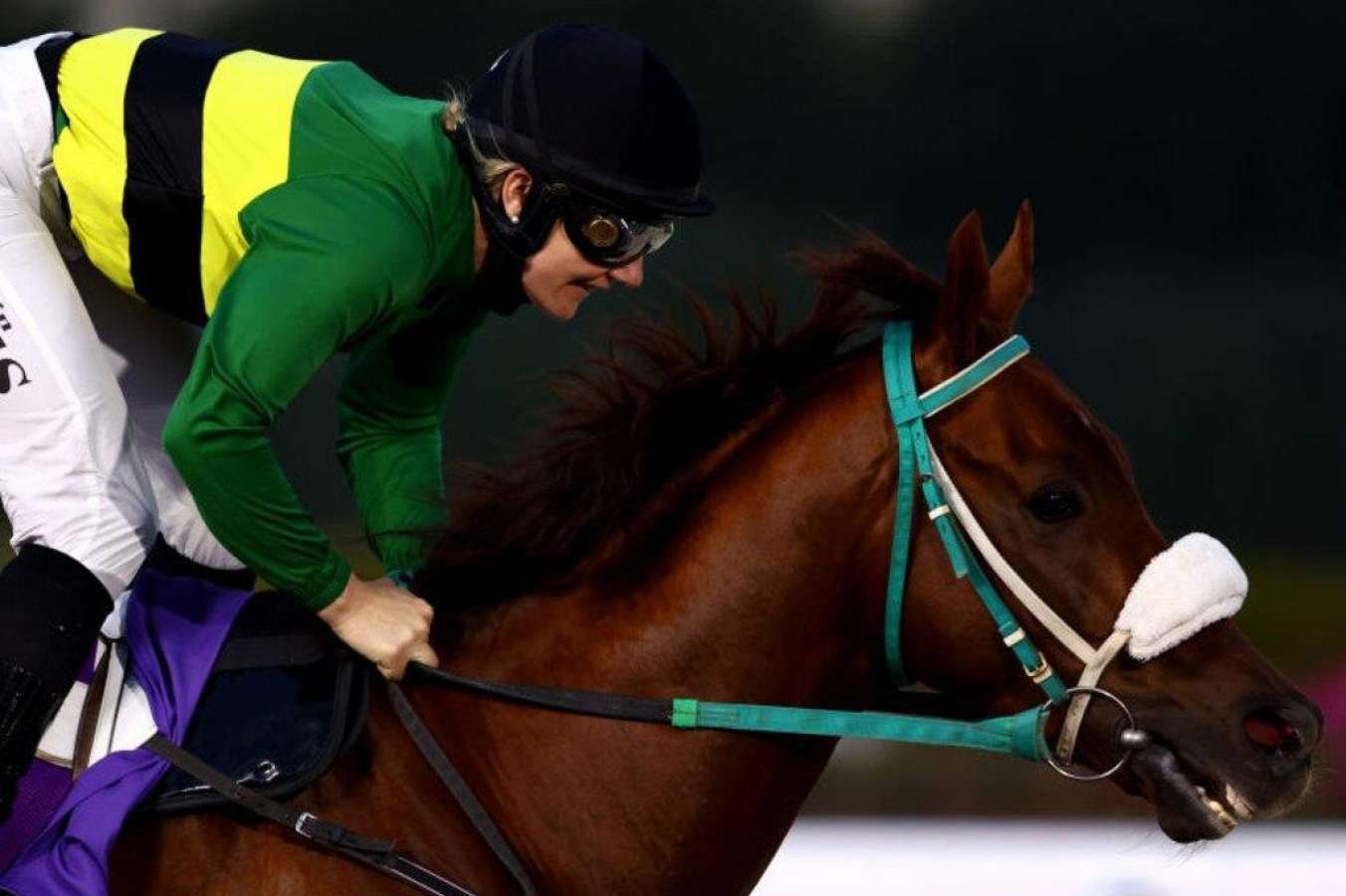 Bad break for Jones after jumpout fall