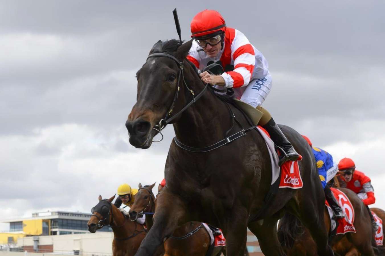 Summer runs determine Autumn for Miss Siska